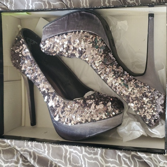 SM New York | Shoes | Women Sequence Carrie Pewter Stilettos Heels In A ...